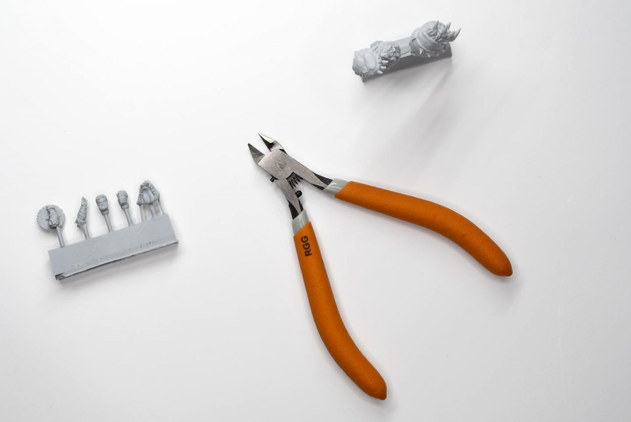 A Quick Guide to Miniature Assembly – Painting Miniatures